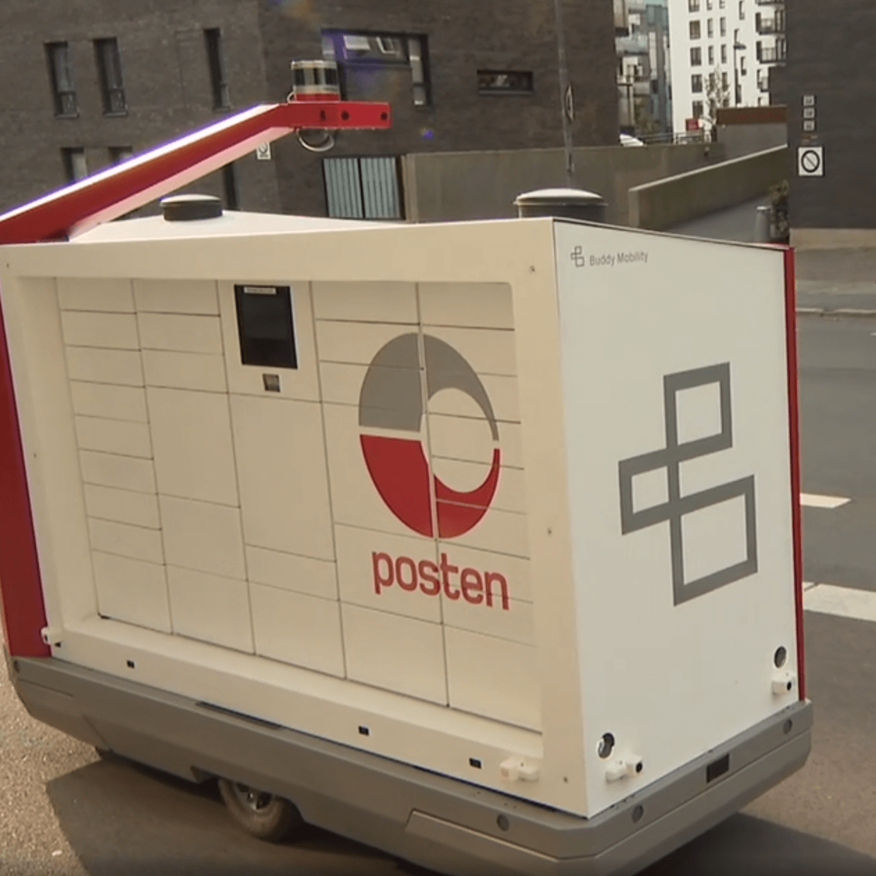The world’s first autonomous letter and parcel robot