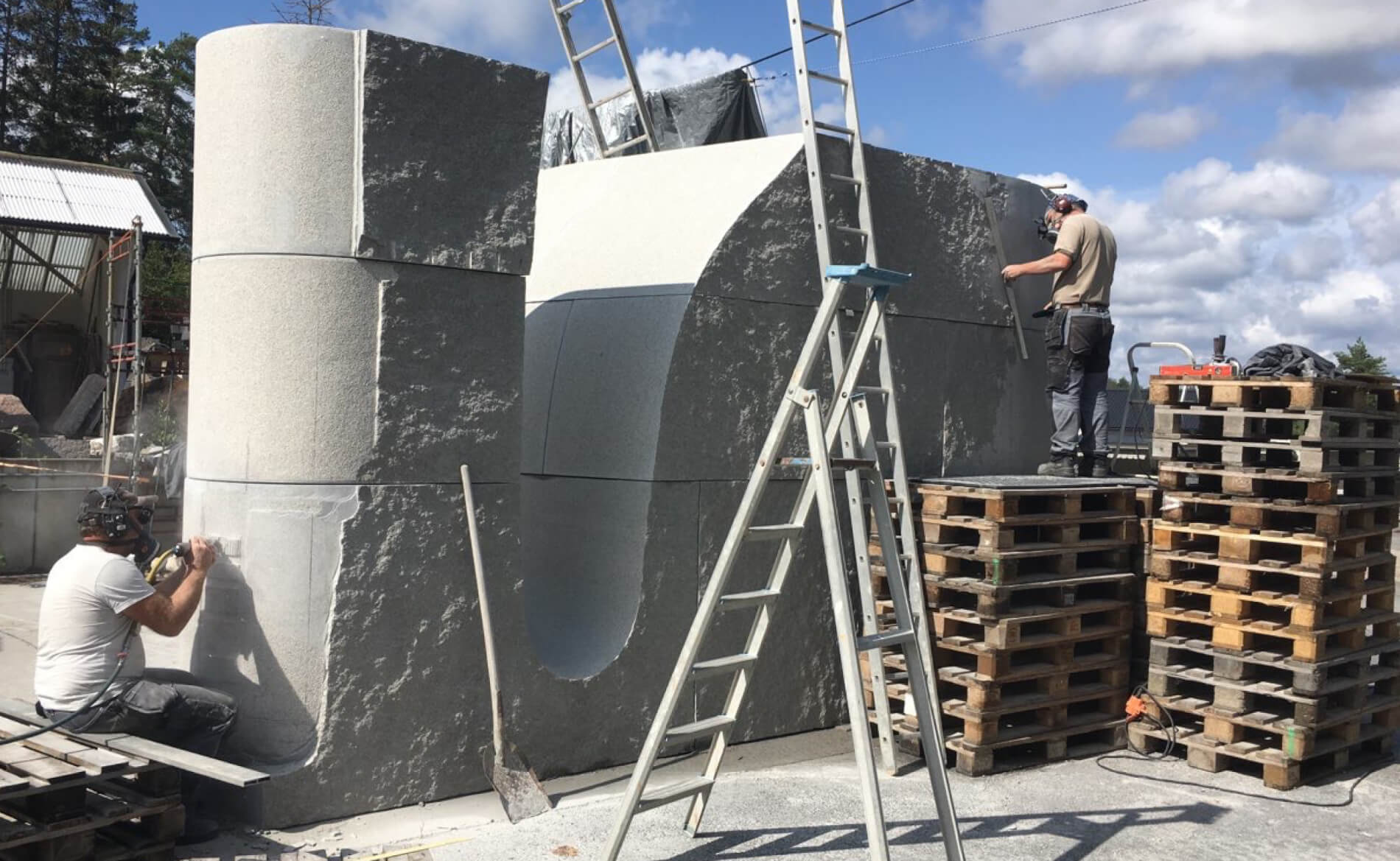 Scaling up the sculpture Creature from Iddefjord