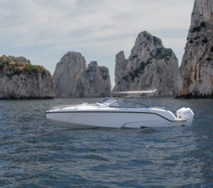 Hydrolift X-Series with Bimini Top